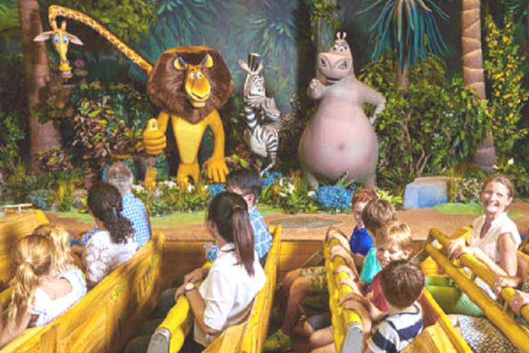 Madagascar: A Crate Adventure - Universal Studios Singapore - Interlink