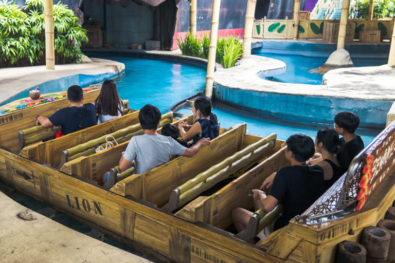 Madagascar: A Crate Adventure - Universal Studios Singapore - Interlink