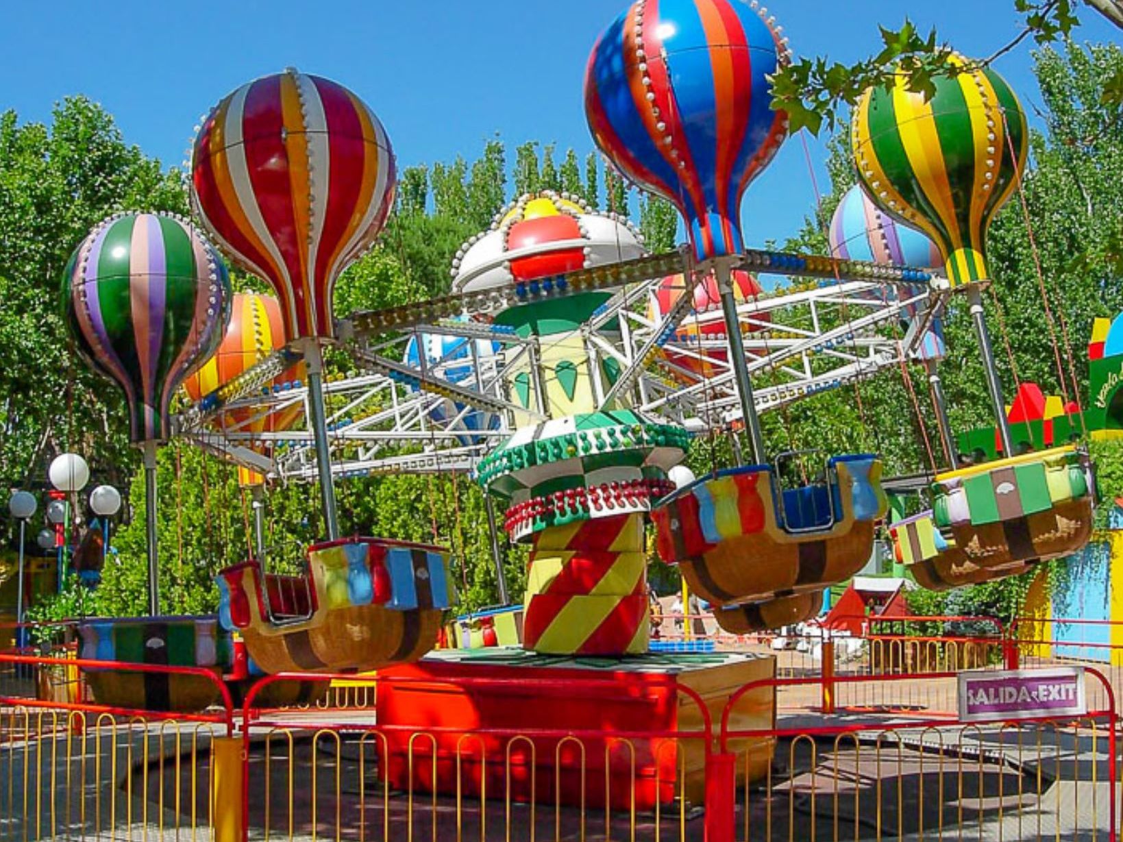 Used rides : water rides, boat rides - We have the one you need | Interlink